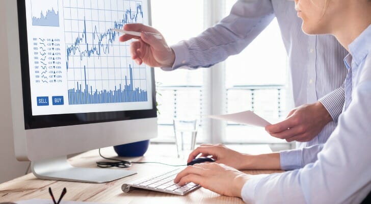 Investment Brokers: What They Are, What They Do and Should You Have One ...