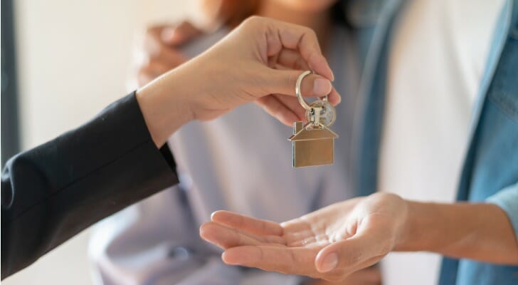 What to Do When You Inherit a House - SmartAsset