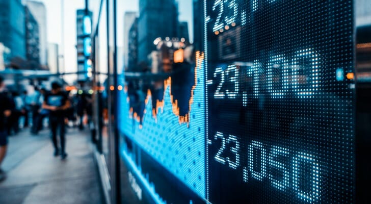 Money Market Funds: A Guide for Investors - SmartAsset