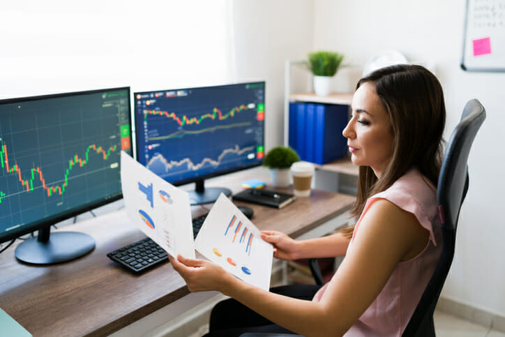 How Does Compound Interest Work With Stocks? - SmartAsset
