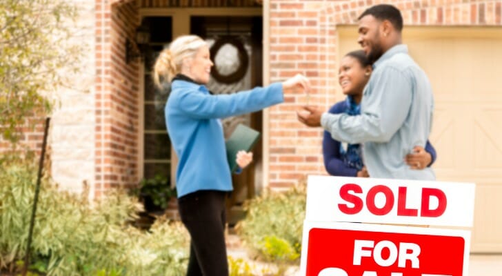 How to Win a House Bidding War in a Hot Market