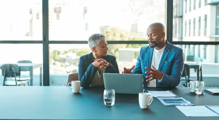 How do employer match contributions work in a Roth 401(k)?